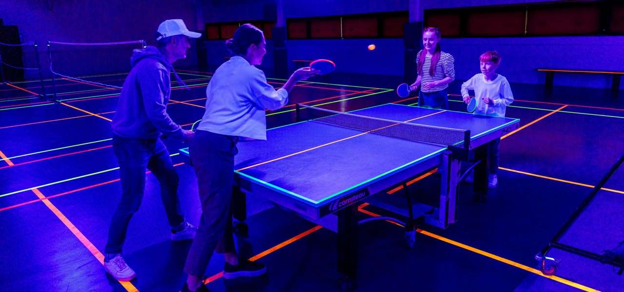 Glow Table Tennis | Center Parcs
